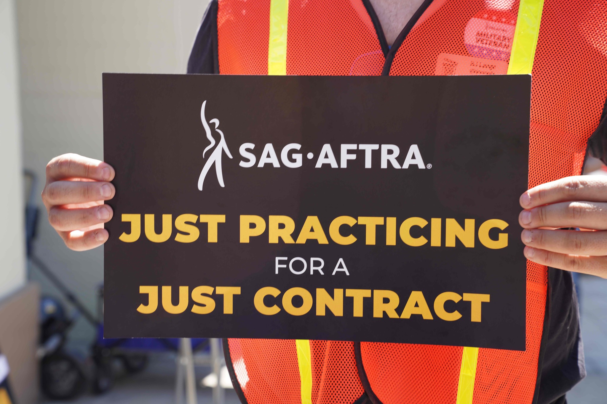 Union-Represented Hollywood Actors ‘Poised To Strike’ After SAG-AFTRA ...